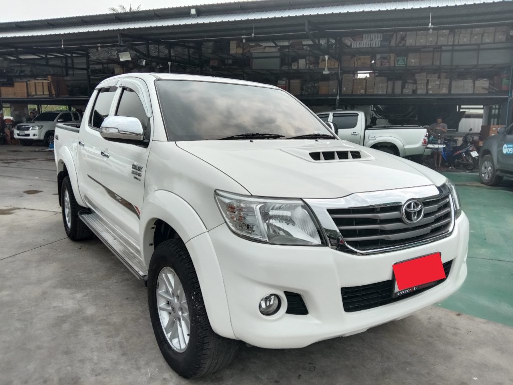 VIGO 4WD 2014 3.0G MT DOUBLE CAB WHITE 1128 - Hiluxthailand