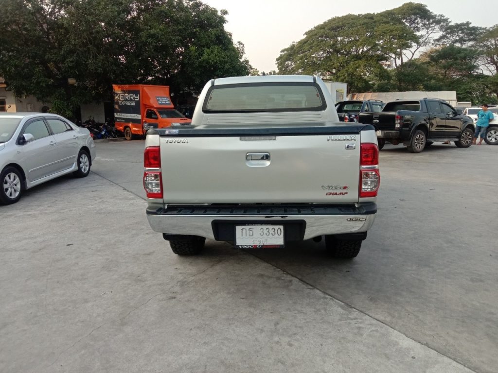 VIGO 4WD 2014 2.5E MT DOUBLE CAB SILVER 3330 - Hiluxthailand