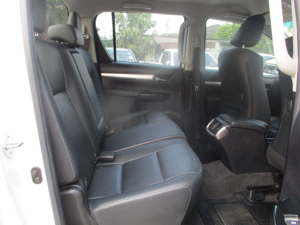 2018 ? REVO 4WD 2.8G AT DOUBLE CAB WHITE ? 7183 - Hiluxthailand