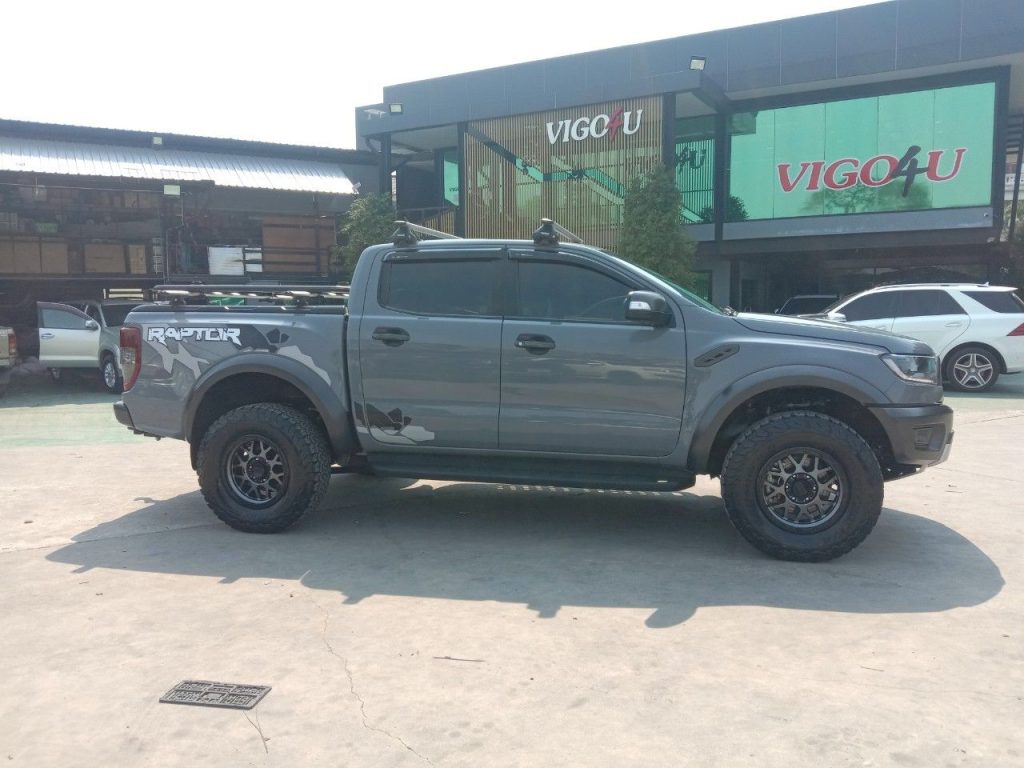 2020 TOYOTA HILUX VIGO DOUBLE CAB 2.0 4WD AT GRAY 0469 - Hiluxthailand
