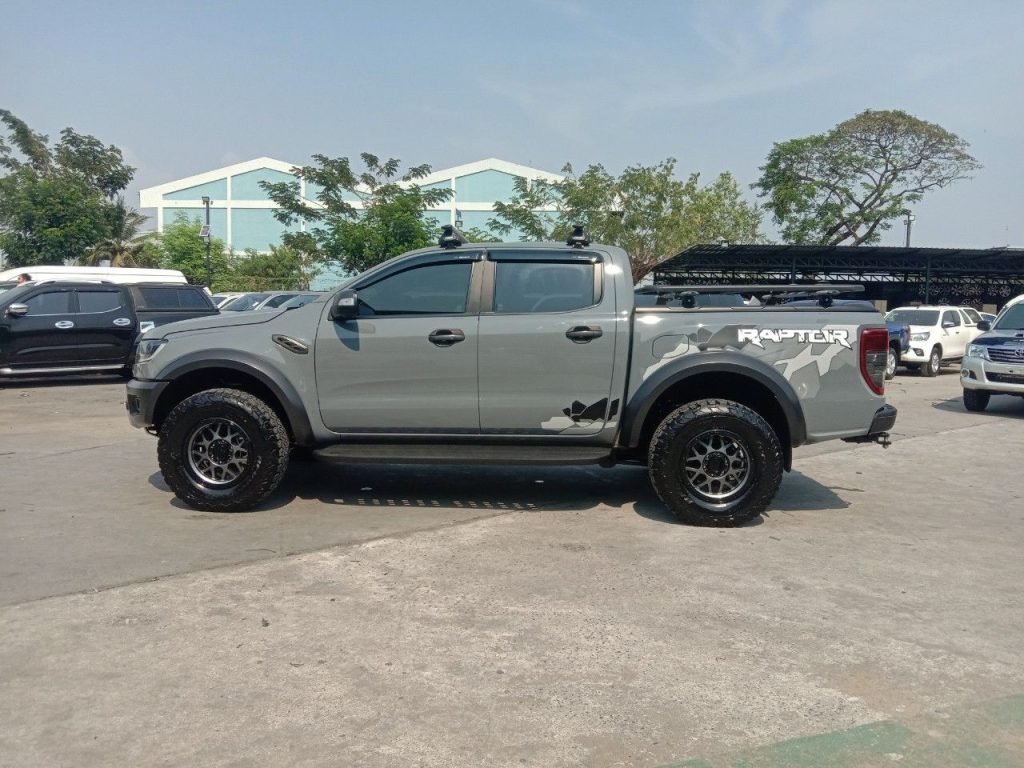 2020 TOYOTA HILUX VIGO DOUBLE CAB 2.0 4WD AT GRAY 0469 - Hiluxthailand