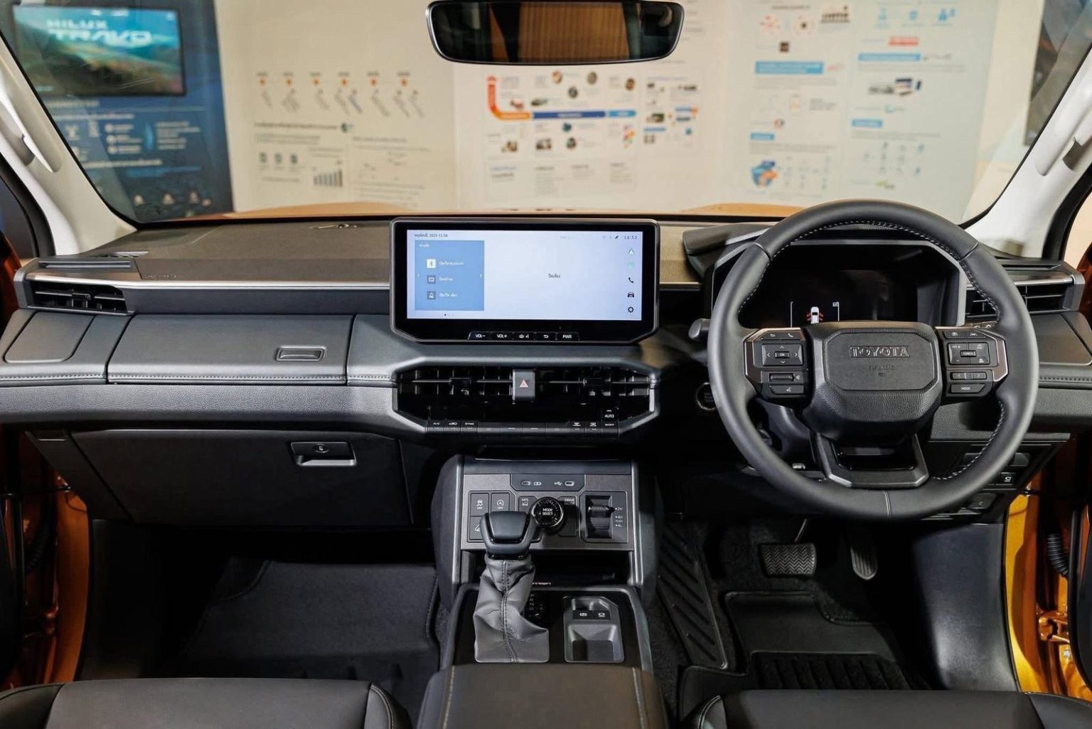 2025 TOYOTA HILUX TRAVO OVERLAND PLUS 2.8 4WD AT SULPHUR METALLIC 01014 ...